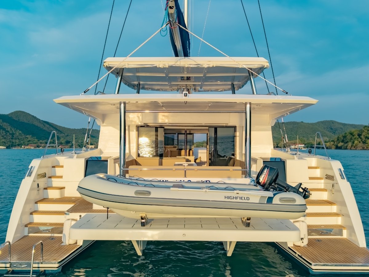 Catamaran Island Spirit 525E IS525 Electric Catamaran for charter ...